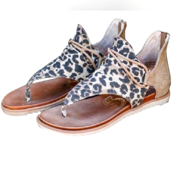 Very G | Shoes | Very G Sandals | Poshmark